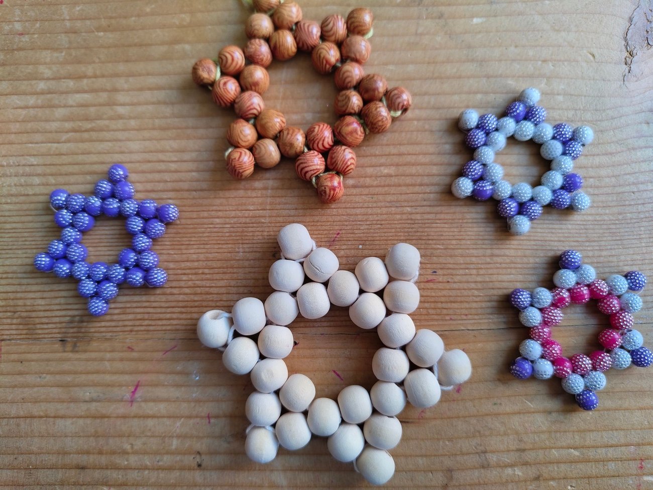 Basteln mit Perlen: Kreative Ideen für Groß und Klein