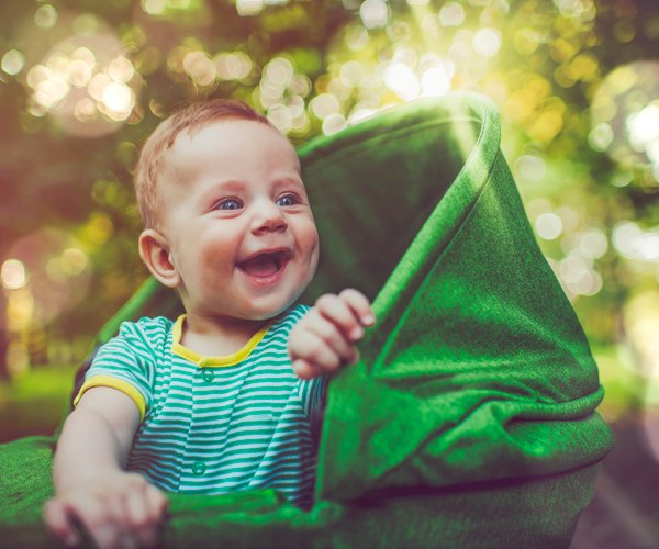 Wann robben Babys? Alles, was ihr zum Robben wissen müsst