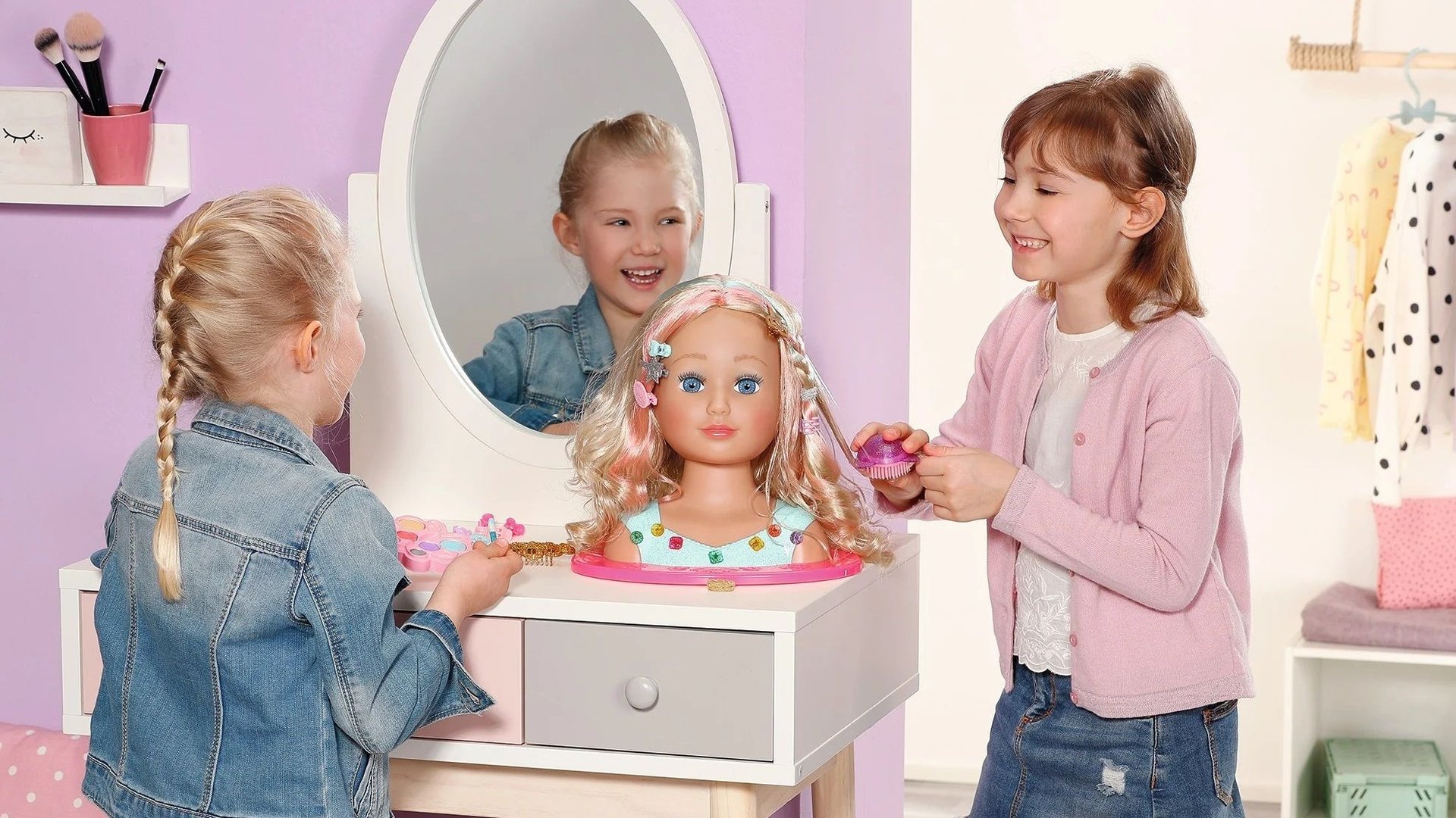 Auf die Plätze, stylen, los: Die besten Schminkpuppen