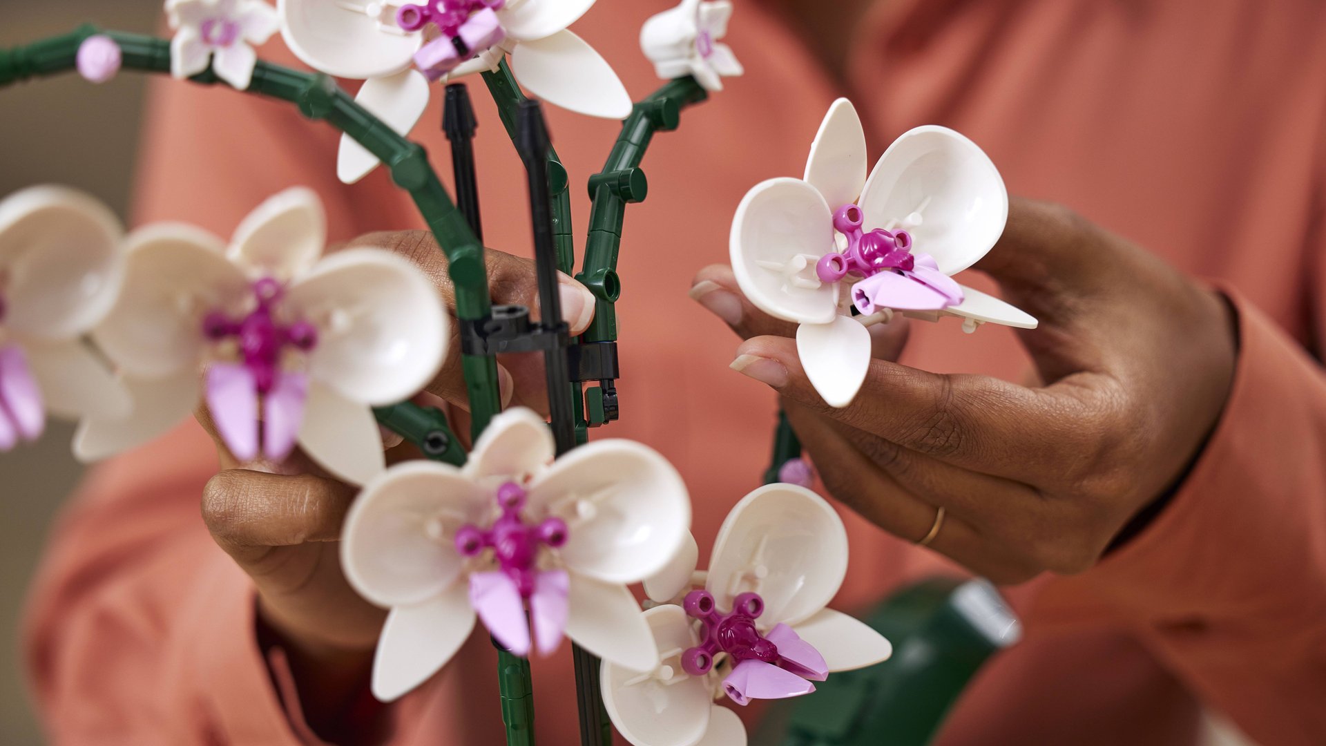 Perfekt für LEGO-Fans zum Muttertag: So verschenkst du Blumen mal anders
