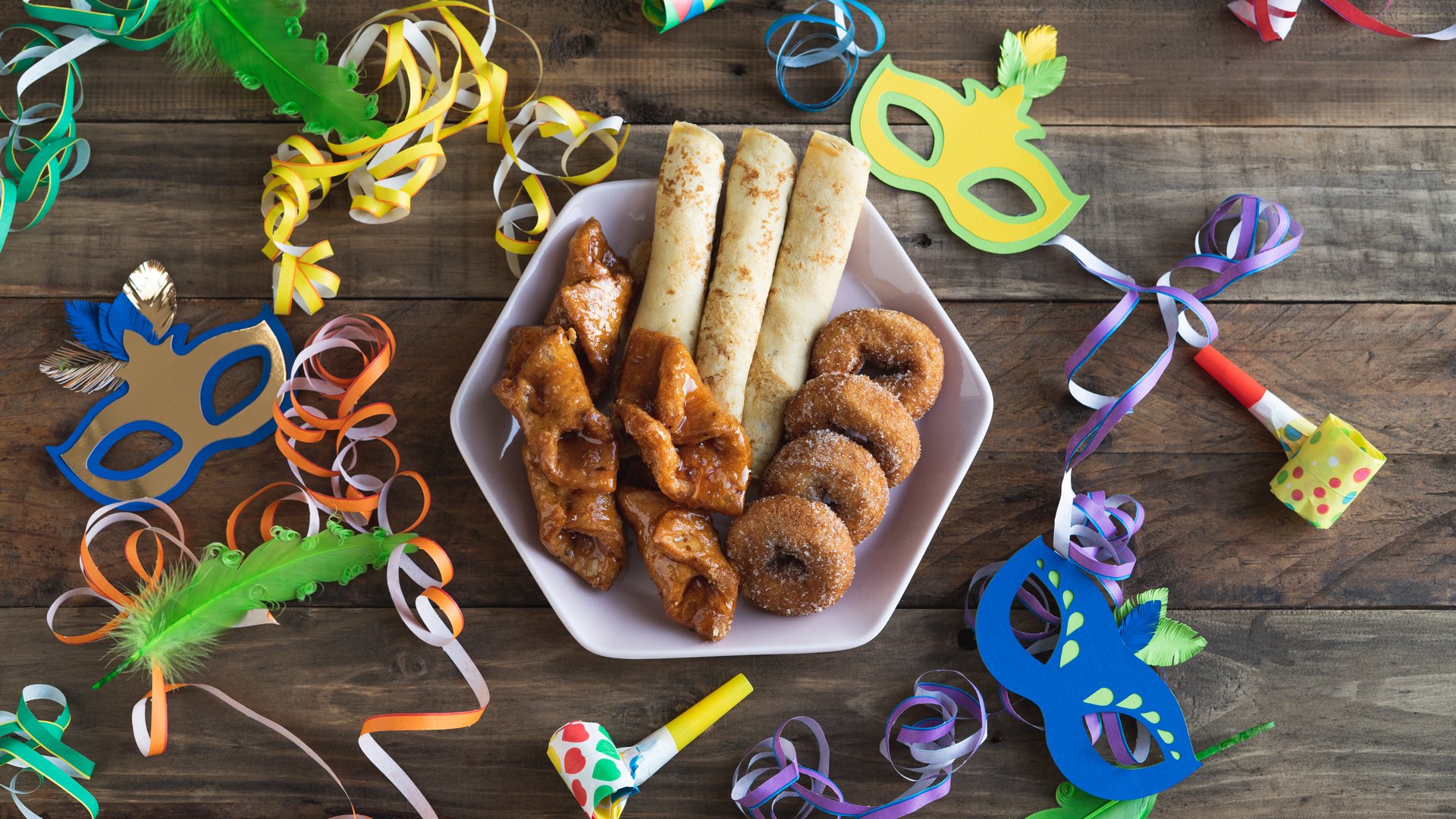 Närrisch und bunt: 5 süße und herzhafte Rezepte für Karneval