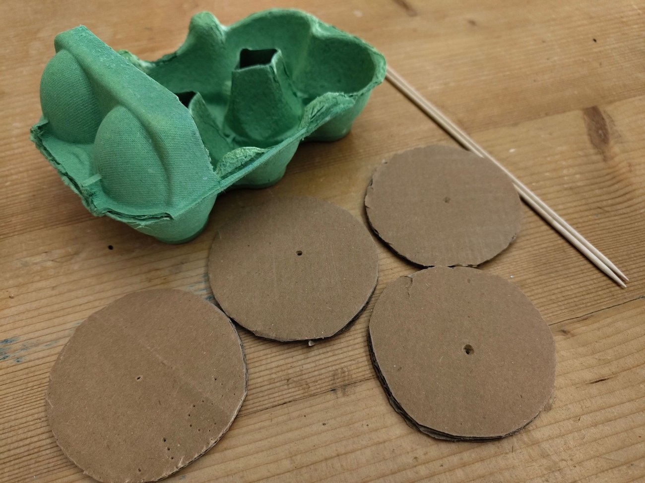 Autos basteln mit Kindern: 5 coole DIY-Ideen