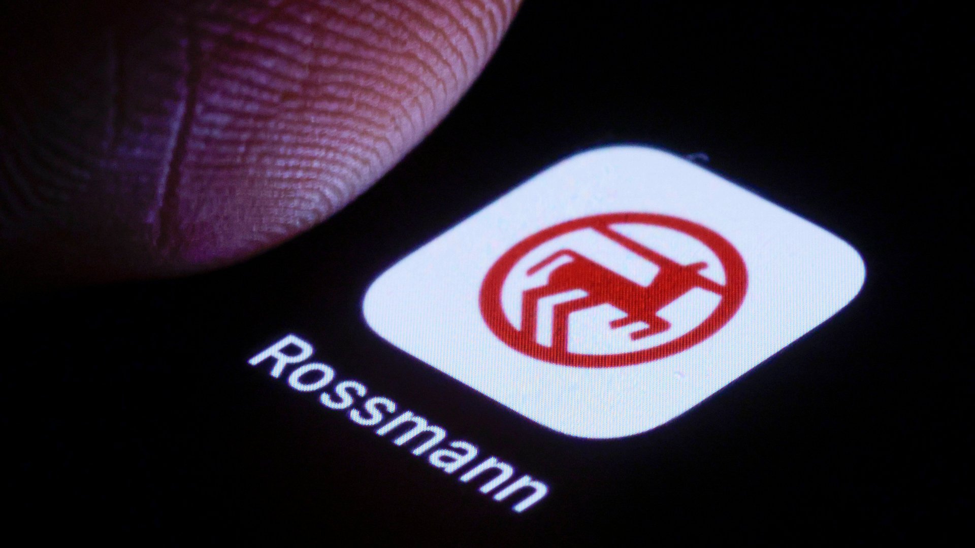Schaffe Gemütlichkeit: Das LED-Neon-Leuchtband von Rossmann bringt ...