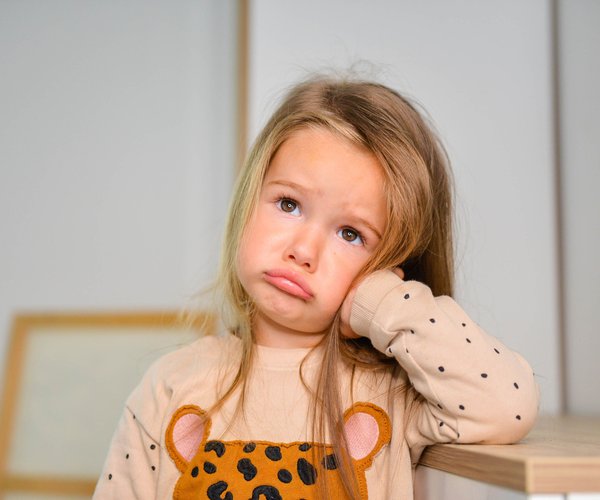 Ab welchem Alter darf man Kinder alleine zuhause lassen?