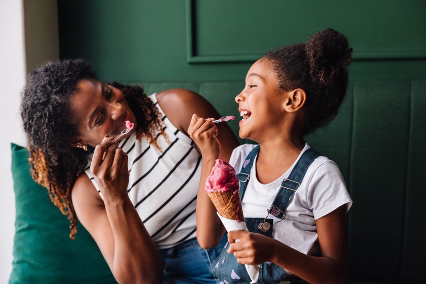 Von Morgensonne bis Lachen: 9 Glücksquellen, die jedes Kind braucht