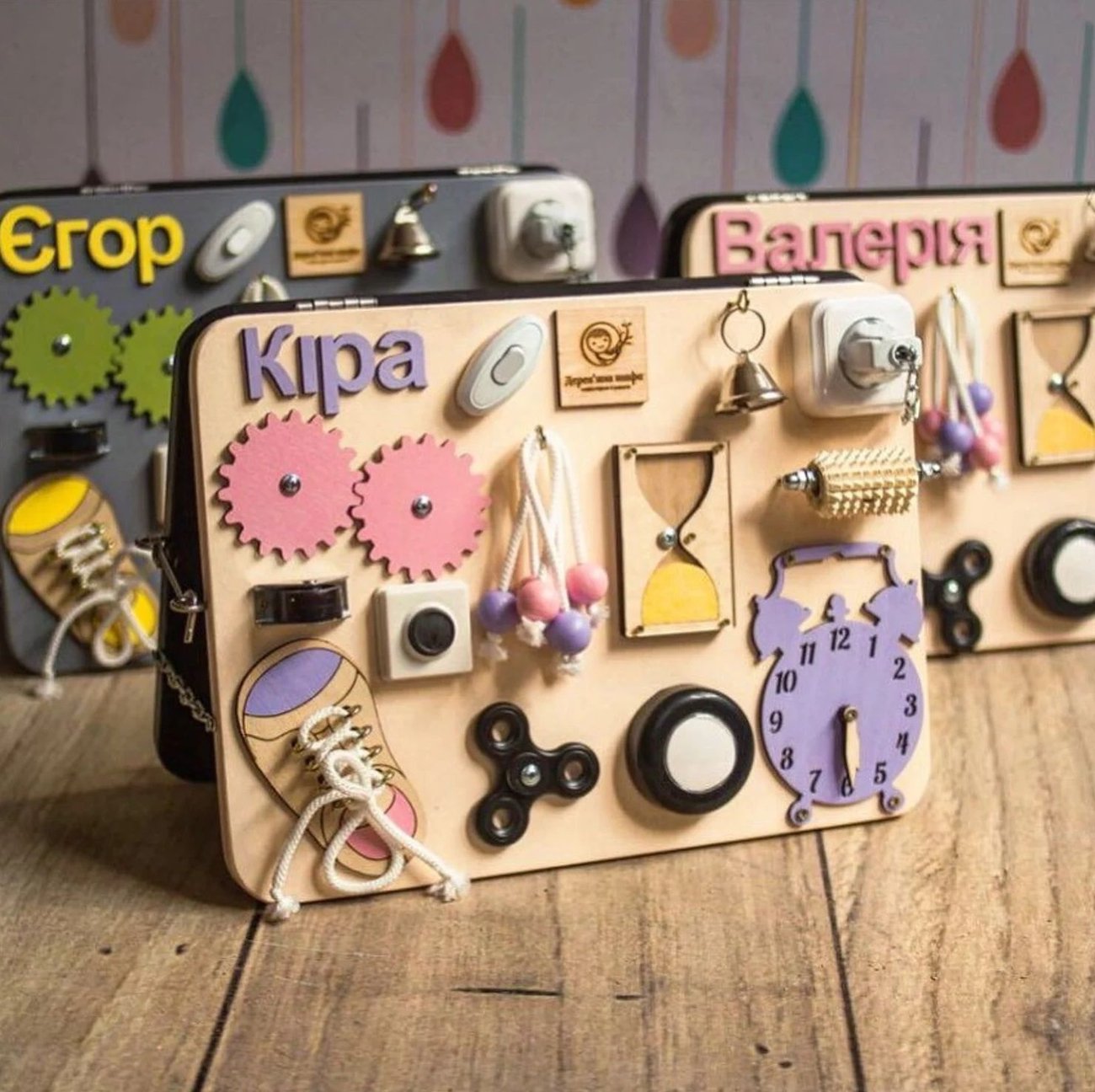 Motorikbrett: Diese 5 besten Montessori-Boards für kleine Tüftler