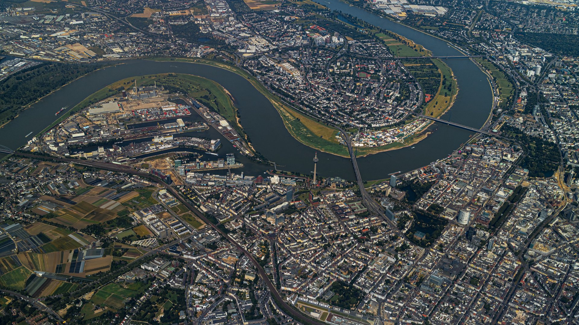 Wo entspringt der Rhein? Für Kinder erklärt