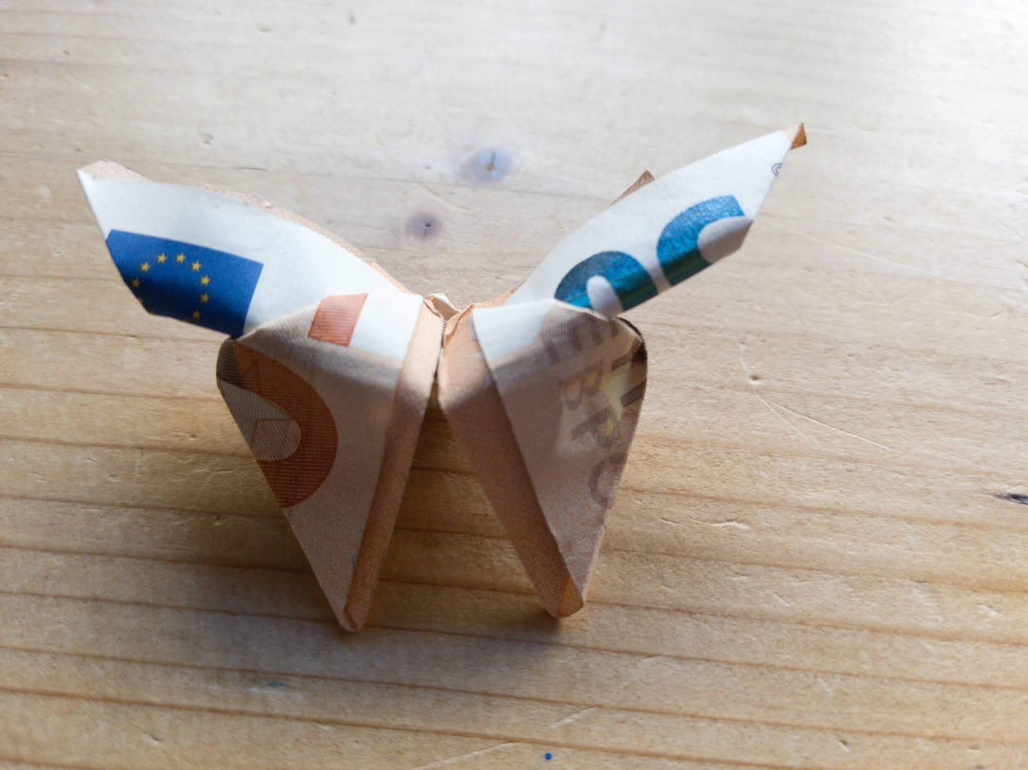 Fisch, Herz oder Schmetterling: So könnt ihr Geldscheine falten