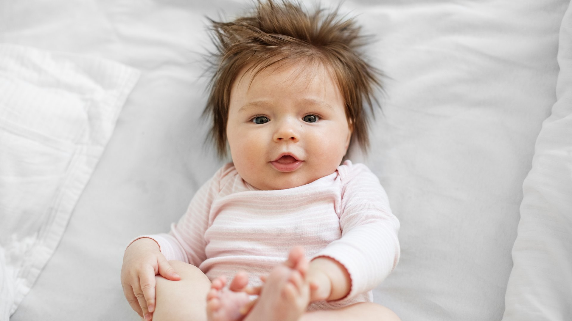 Inspiration aus dem Kalender: 19 charmante Vornamen mit besonderem Kick