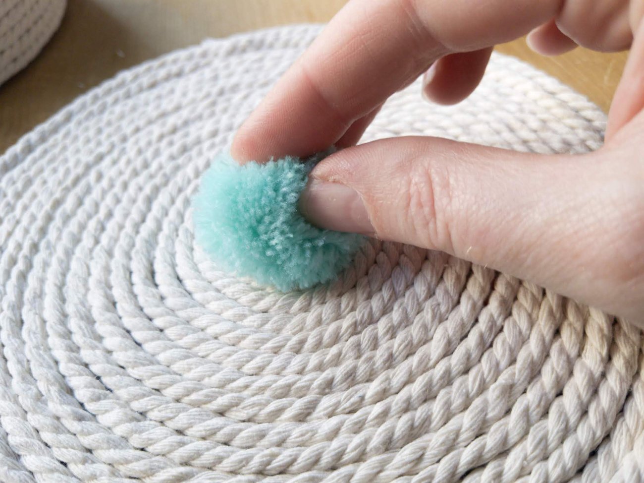 7 geniale Wolle-Hacks: Von Keksdose bis Pompon – diese DIYs machen süchtig