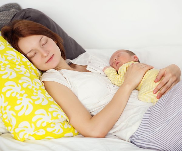 Rückbildung nach Kaiserschnitt: Wochenbett & Co.