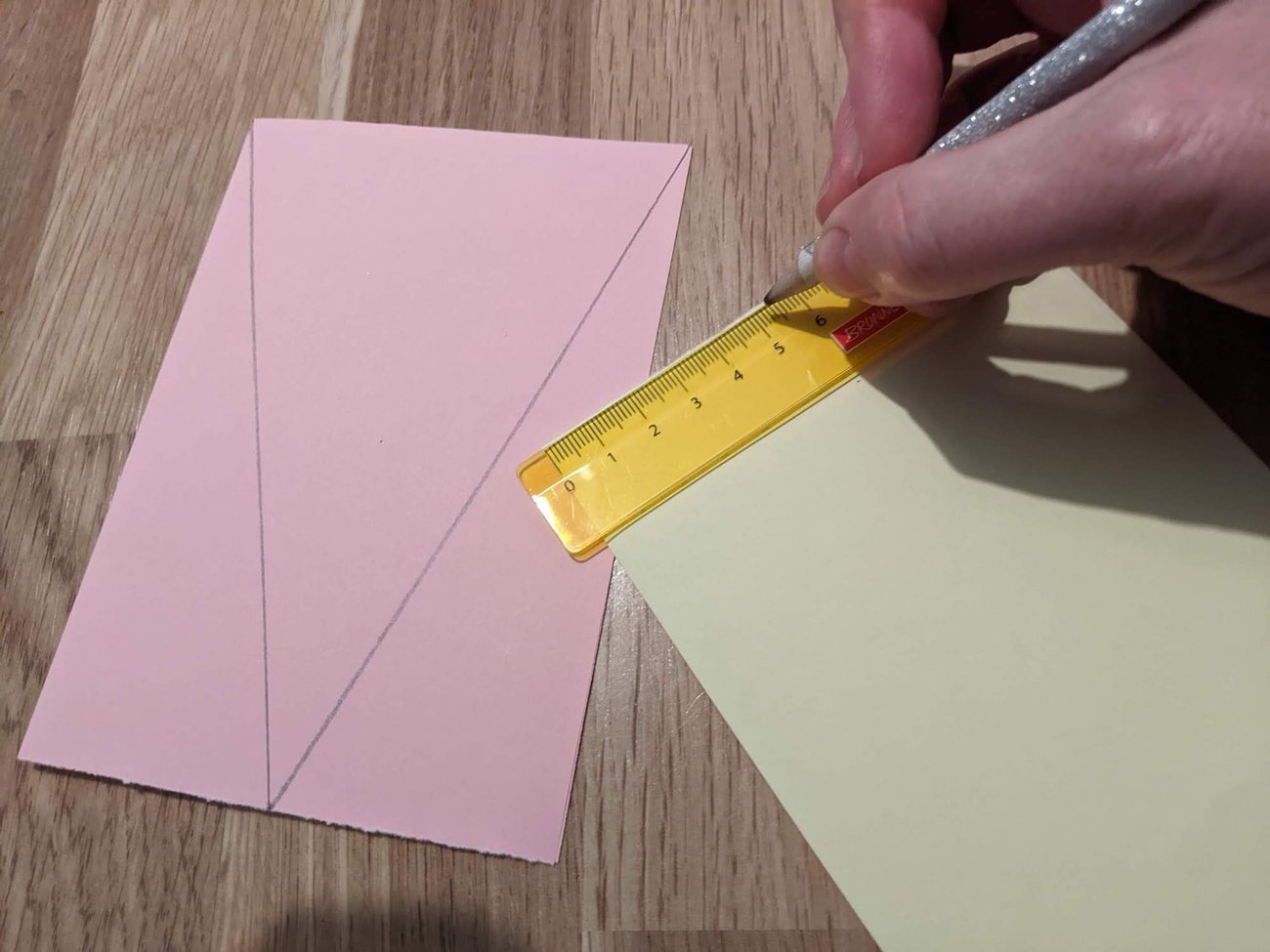 DIY-Wimpelketten für die nächste Party: So macht ihr sie einfach selbst – in 5 Arten